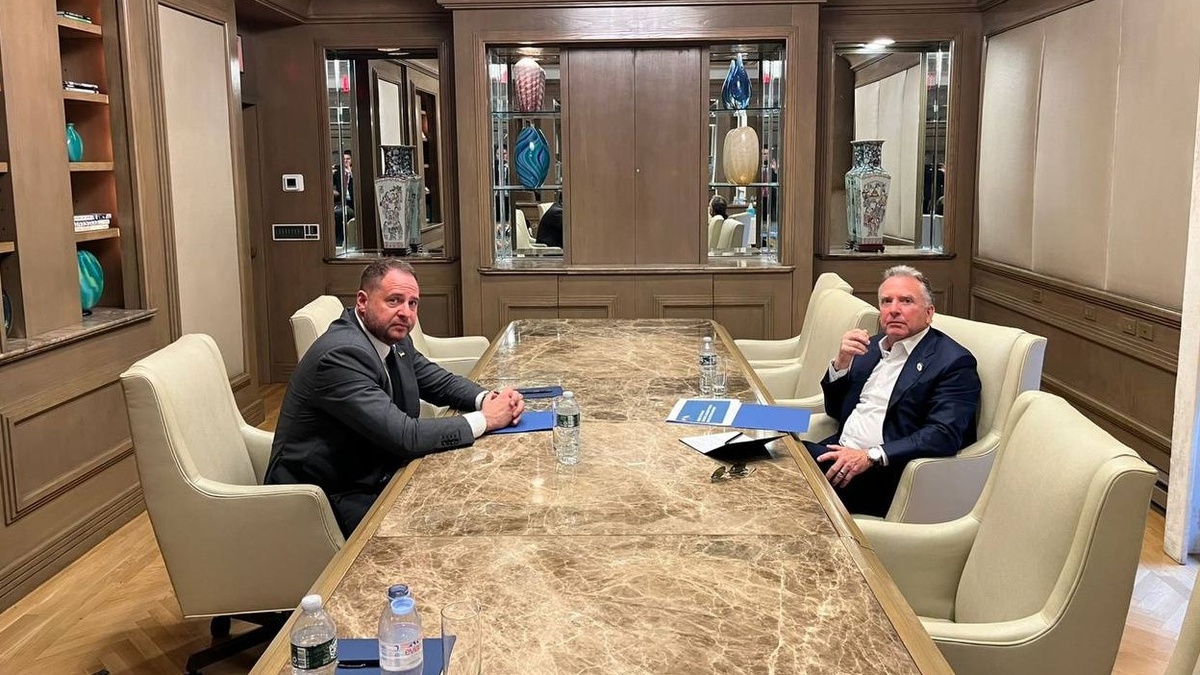 Yermak in USA invites Witkoff to visit Ukraine