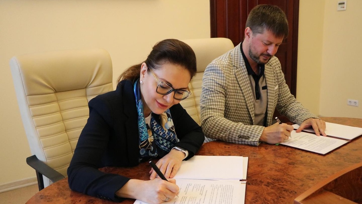 Ukrainian Red Cross and National Agency for Civil Service sign ...